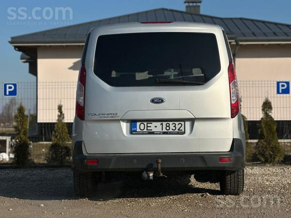 Grey Ford Tourneo 2015 in Jelgava, with an engine capacity of 1.60 L and mileage of 0 thousand km for 7290 €, photo 5 on AUTOMOTO.COM.LV
