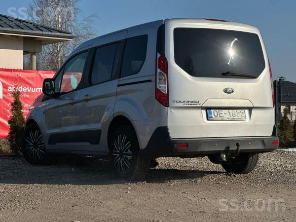 Grey Ford Tourneo 2015 in Jelgava, with an engine capacity of 1.60 L and mileage of 0 thousand km for 7290 €, photo 6 on AUTOMOTO.COM.LV
