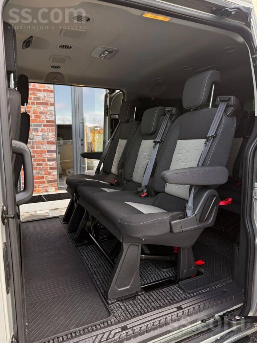 Pelēks Ford Tourneo 2016 Tallina, ar dzinēja tilpumu 2.00 L un nobraukumu 199 tūkst. km par 14990 €, foto 18 vietnē AUTOMOTO.COM.LV
