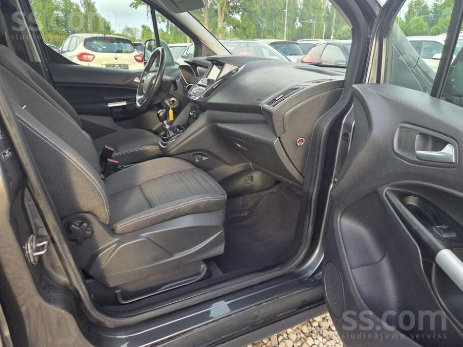 Pelēks Ford Tourneo 2017 Jelgava, ar dzinēja tilpumu 1.00 L un nobraukumu 0 tūkst. km par 6900 €, foto 9 vietnē AUTOMOTO.COM.LV