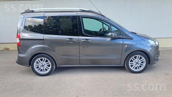 Grey Ford Tourneo 2017 in Ogre, with an engine capacity of 1.00 L and mileage of 96 thousand km for 7350 €, photo 6 on AUTOMOTO.COM.LV