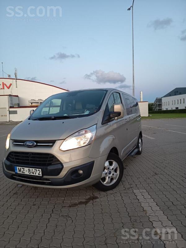 Pelēks Ford Tourneo 2017 Rīga, ar dzinēja tilpumu 2.00 L un nobraukumu 380 tūkst. km par 12300 €, foto 1 vietnē AUTOMOTO.COM.LV