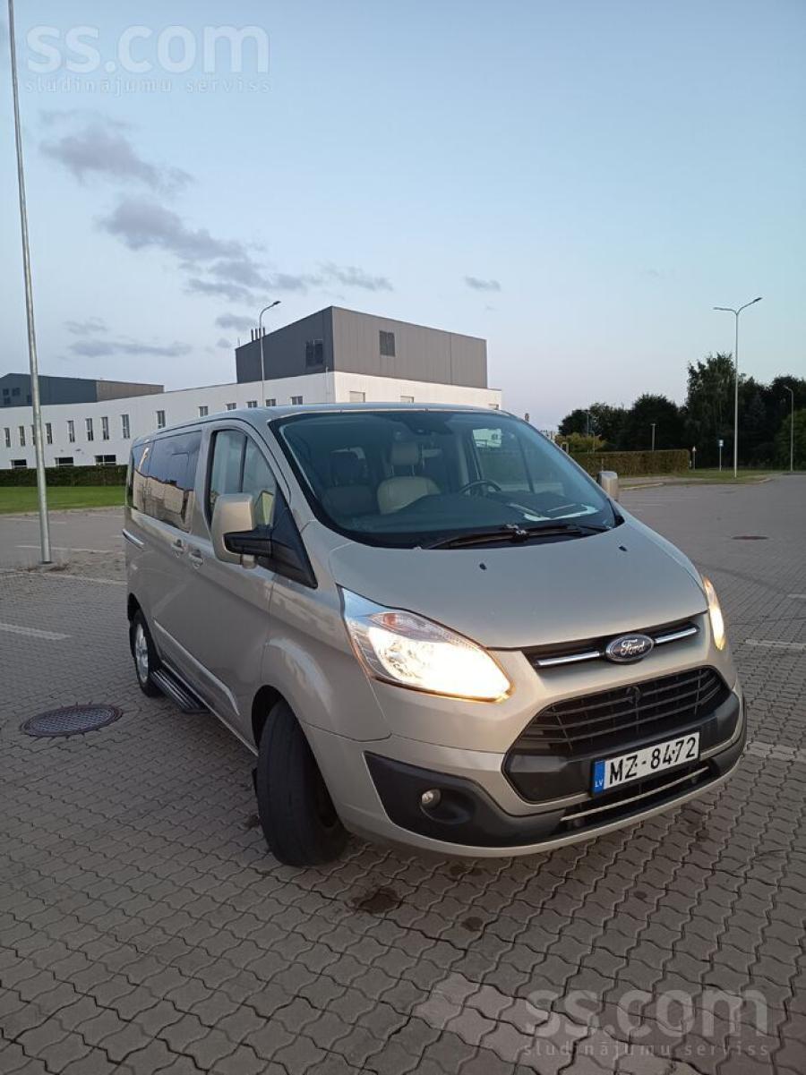 Pelēks Ford Tourneo 2017 Rīga, ar dzinēja tilpumu 2.00 L un nobraukumu 380 tūkst. km par 12300 €, foto 3 vietnē AUTOMOTO.COM.LV