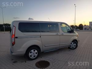Pelēks Ford Tourneo 2017 Rīga, ar dzinēja tilpumu 2.00 L un nobraukumu 380 tūkst. km par 12300 €, foto 6 vietnē AUTOMOTO.COM.LV