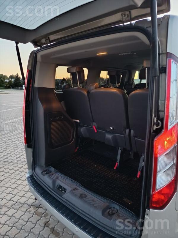Pelēks Ford Tourneo 2017 Rīga, ar dzinēja tilpumu 2.00 L un nobraukumu 380 tūkst. km par 12300 €, foto 6 vietnē AUTOMOTO.COM.LV