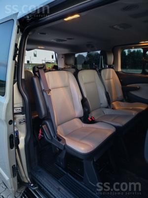 Pelēks Ford Tourneo 2017 Rīga, ar dzinēja tilpumu 2.00 L un nobraukumu 380 tūkst. km par 12300 €, foto 8 vietnē AUTOMOTO.COM.LV