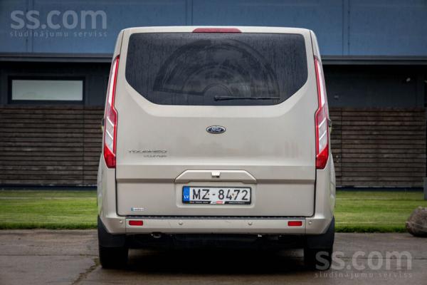 Grey Ford Tourneo 2017 in Riga, with an engine capacity of 2.00 L and mileage of 387 thousand km for 13990 €, photo 6 on AUTOMOTO.COM.LV