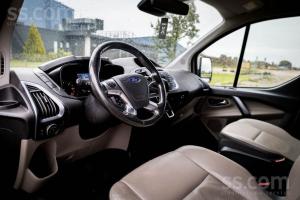 Grey Ford Tourneo 2017 in Riga, with an engine capacity of 2.00 L and mileage of 387 thousand km for 13990 €, photo 8 on AUTOMOTO.COM.LV