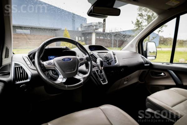 Grey Ford Tourneo 2017 in Riga, with an engine capacity of 2.00 L and mileage of 387 thousand km for 13990 €, photo 9 on AUTOMOTO.COM.LV