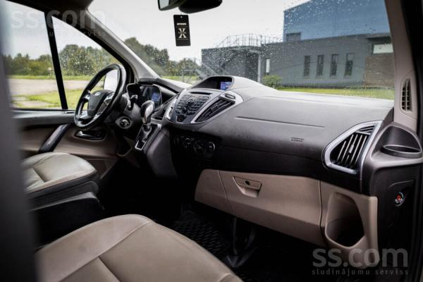 Grey Ford Tourneo 2017 in Riga, with an engine capacity of 2.00 L and mileage of 387 thousand km for 13990 €, photo 10 on AUTOMOTO.COM.LV