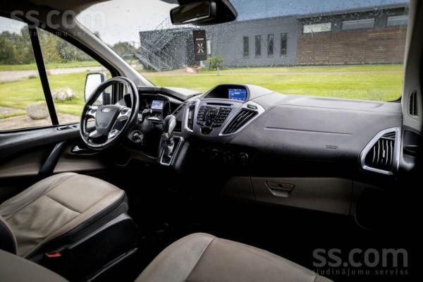 Grey Ford Tourneo 2017 in Riga, with an engine capacity of 2.00 L and mileage of 387 thousand km for 13990 €, photo 11 on AUTOMOTO.COM.LV