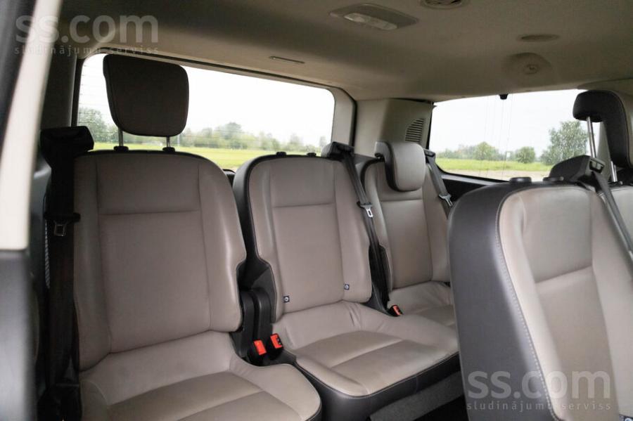 Grey Ford Tourneo 2017 in Riga, with an engine capacity of 2.00 L and mileage of 387 thousand km for 13990 €, photo 13 on AUTOMOTO.COM.LV