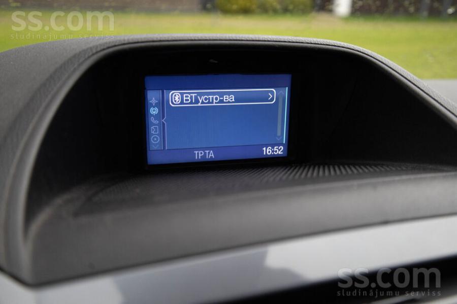 Grey Ford Tourneo 2017 in Riga, with an engine capacity of 2.00 L and mileage of 387 thousand km for 13990 €, photo 23 on AUTOMOTO.COM.LV