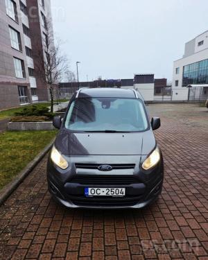 Grey Ford Tourneo 2018 in Riga, with an engine capacity of 1.50 L and mileage of 208 thousand km for 10900 €, photo 2 on AUTOMOTO.COM.LV