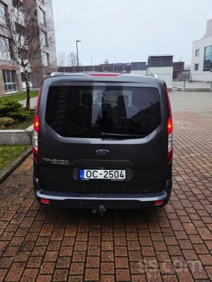 Grey Ford Tourneo 2018 in Riga, with an engine capacity of 1.50 L and mileage of 208 thousand km for 10900 €, photo 5 on AUTOMOTO.COM.LV