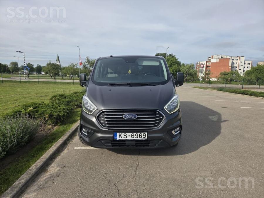 Pelēks Ford Tourneo 2018 Rīga, ar dzinēja tilpumu 2.00 L un nobraukumu 255 tūkst. km par 15000 €, foto 3 vietnē AUTOMOTO.COM.LV