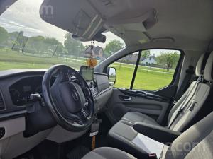 Pelēks Ford Tourneo 2018 Rīga, ar dzinēja tilpumu 2.00 L un nobraukumu 255 tūkst. km par 15000 €, foto 5 vietnē AUTOMOTO.COM.LV