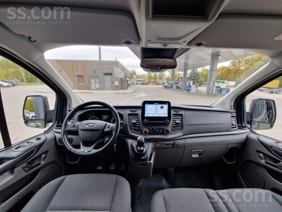 Pelēks Ford Tourneo 2018 Rīga, ar dzinēja tilpumu 2.00 L un nobraukumu 19 tūkst. km par 19900 €, foto 4 vietnē AUTOMOTO.COM.LV