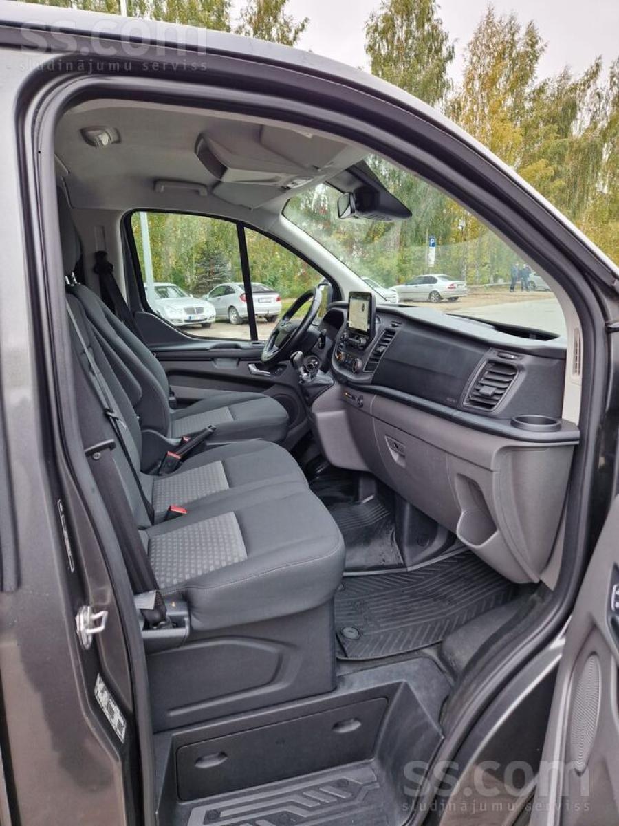 Pelēks Ford Tourneo 2018 Rīga, ar dzinēja tilpumu 2.00 L un nobraukumu 19 tūkst. km par 19900 €, foto 8 vietnē AUTOMOTO.COM.LV