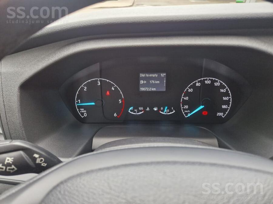 Pelēks Ford Tourneo 2018 Rīga, ar dzinēja tilpumu 2.00 L un nobraukumu 19 tūkst. km par 19900 €, foto 9 vietnē AUTOMOTO.COM.LV