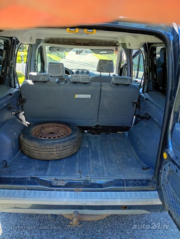 Pelēks Ford Tourneo 2010 Tiri, ar dzinēja tilpumu 1.80 L un nobraukumu 330 tūkst. km par 2000 €, foto 9 vietnē AUTOMOTO.COM.LV