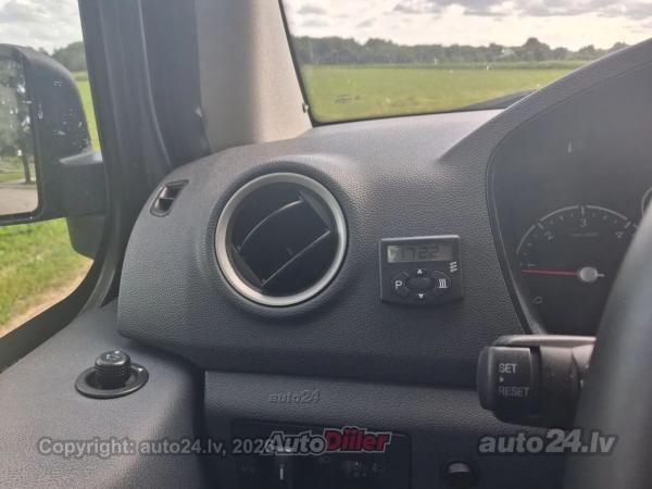 Pelēks Ford Tourneo 2010 Saue, ar dzinēja tilpumu 1.80 L un nobraukumu 336 tūkst. km par 1897 €, foto 9 vietnē AUTOMOTO.COM.LV