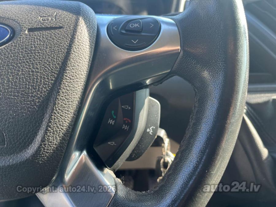 Pelēks Ford Tourneo 2014 Kuresāre, ar dzinēja tilpumu 2.20 L un nobraukumu 331 tūkst. km par 11000 €, foto 20 vietnē AUTOMOTO.COM.LV