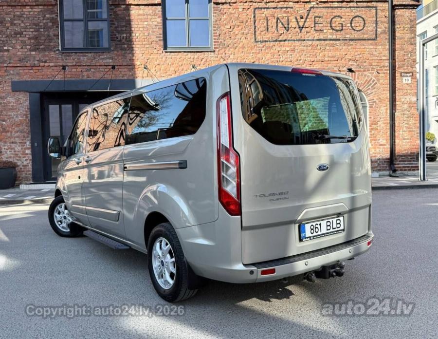 Grey Ford Tourneo 2014 in Tallinn, with an engine capacity of 2.20 L and mileage of 280 thousand km for 13699 €, photo 9 on AUTOMOTO.COM.LV