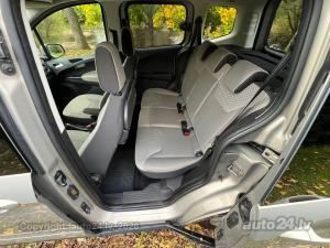 Grey Ford Tourneo 2014 in Tallinn, with an engine capacity of 1.60 L and mileage of 162 thousand km for 4990 €, photo 13 on AUTOMOTO.COM.LV