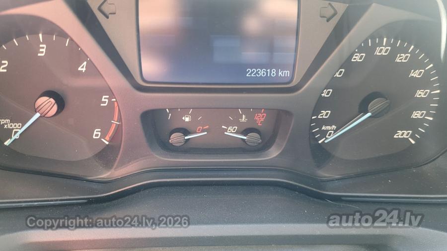 Pelēks Ford Tourneo 2014 Tallina, ar dzinēja tilpumu 2.20 L un nobraukumu 224 tūkst. km par 14999 €, foto 4 vietnē AUTOMOTO.COM.LV