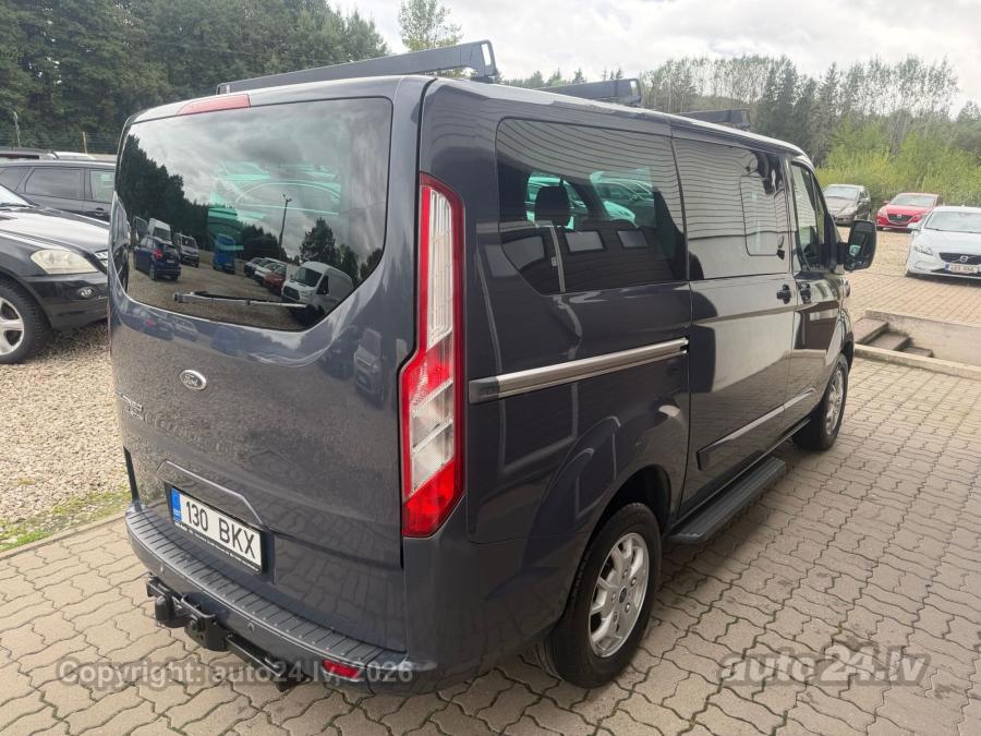 Pelēks Ford Tourneo 2014 Veru, ar dzinēja tilpumu 2.20 L un nobraukumu 261 tūkst. km par 10990 €, foto 5 vietnē AUTOMOTO.COM.LV