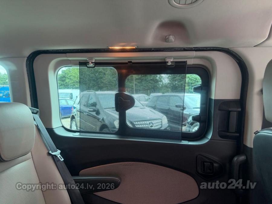 Pelēks Ford Tourneo 2014 Veru, ar dzinēja tilpumu 2.20 L un nobraukumu 261 tūkst. km par 10990 €, foto 12 vietnē AUTOMOTO.COM.LV