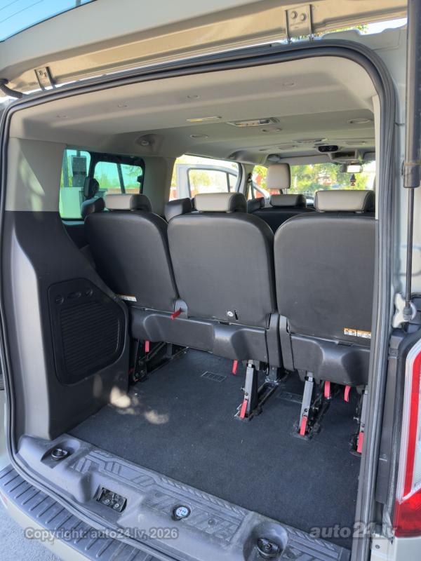 Pelēks Ford Tourneo 2015 Tallina, ar dzinēja tilpumu 2.20 L un nobraukumu 247 tūkst. km par 17400 €, foto 4 vietnē AUTOMOTO.COM.LV