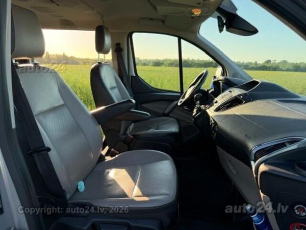 Grey Ford Tourneo 2015 in Tallinn, with an engine capacity of 2.20 L and mileage of 267 thousand km for 10900 €, photo 7 on AUTOMOTO.COM.LV
