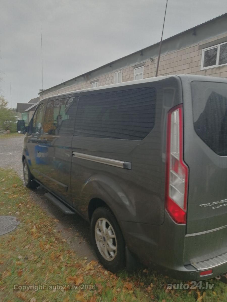 Pelēks Ford Tourneo 2015 Tallina, ar dzinēja tilpumu 2.20 L un nobraukumu 418 tūkst. km par 11900 €, foto 4 vietnē AUTOMOTO.COM.LV