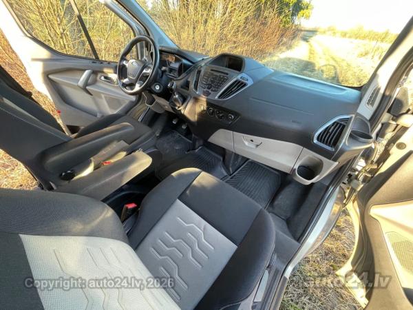 Grey Ford Tourneo 2016 in Parnu, with an engine capacity of 2.00 L and mileage of 197 thousand km for 20000 €, photo 11 on AUTOMOTO.COM.LV