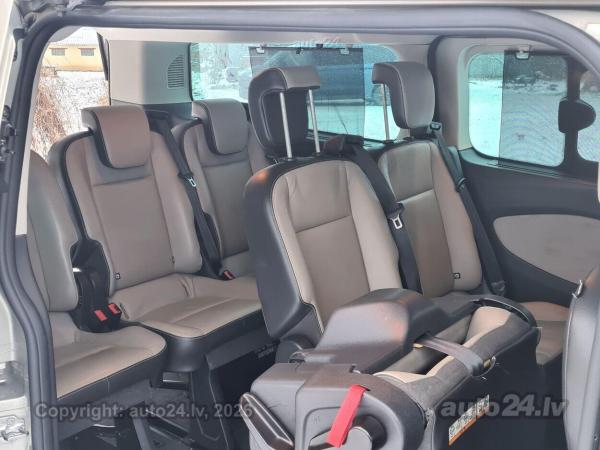 Grey Ford Tourneo 2017 in Paide, with an engine capacity of 2.00 L and mileage of 278 thousand km for 13000 €, photo 9 on AUTOMOTO.COM.LV