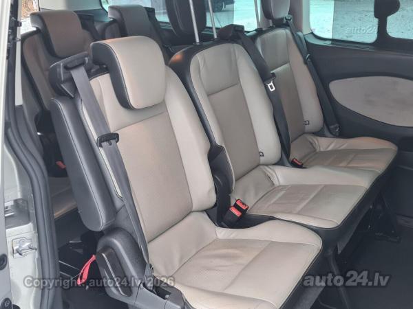 Grey Ford Tourneo 2017 in Paide, with an engine capacity of 2.00 L and mileage of 278 thousand km for 13000 €, photo 10 on AUTOMOTO.COM.LV