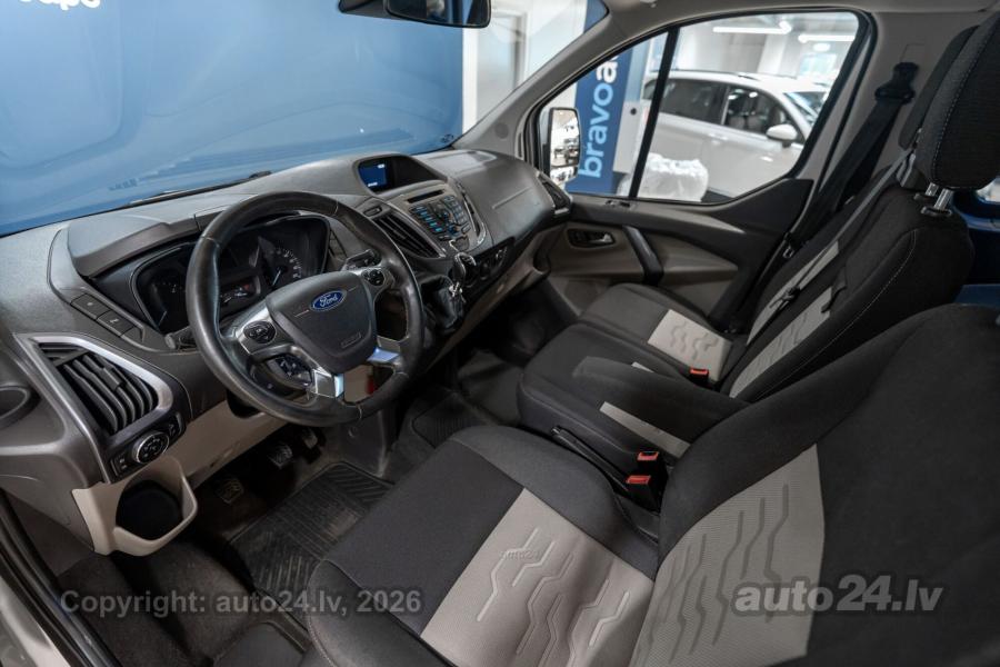 Pelēks Ford Tourneo 2017 Tallina, ar dzinēja tilpumu 2.00 L un nobraukumu 191 tūkst. km par 17990 €, foto 3 vietnē AUTOMOTO.COM.LV
