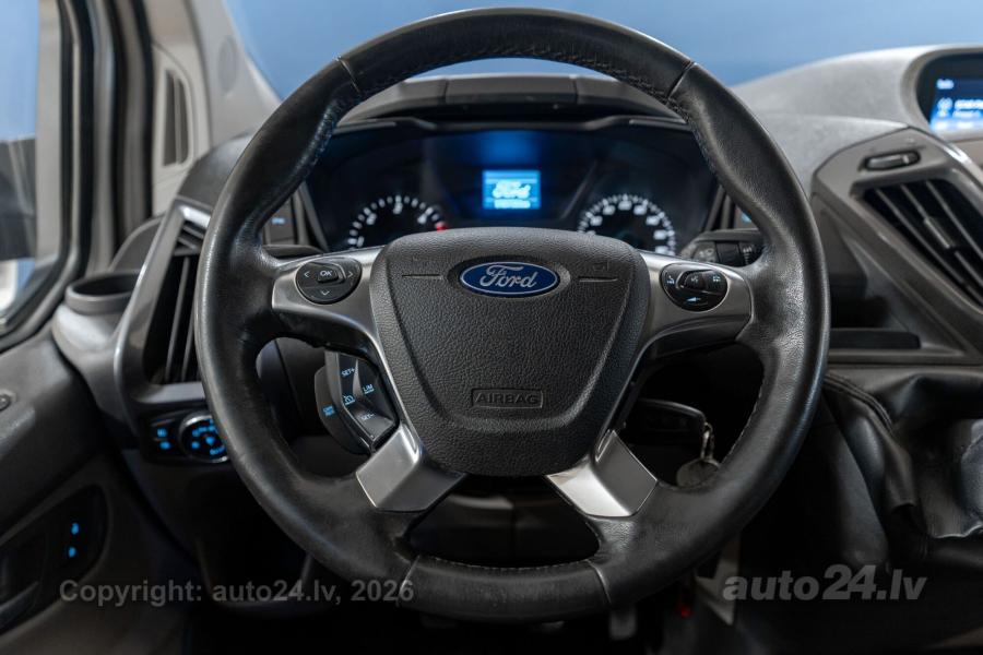 Pelēks Ford Tourneo 2017 Tallina, ar dzinēja tilpumu 2.00 L un nobraukumu 191 tūkst. km par 17990 €, foto 4 vietnē AUTOMOTO.COM.LV