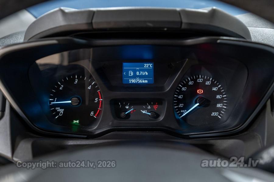 Pelēks Ford Tourneo 2017 Tallina, ar dzinēja tilpumu 2.00 L un nobraukumu 191 tūkst. km par 17990 €, foto 6 vietnē AUTOMOTO.COM.LV