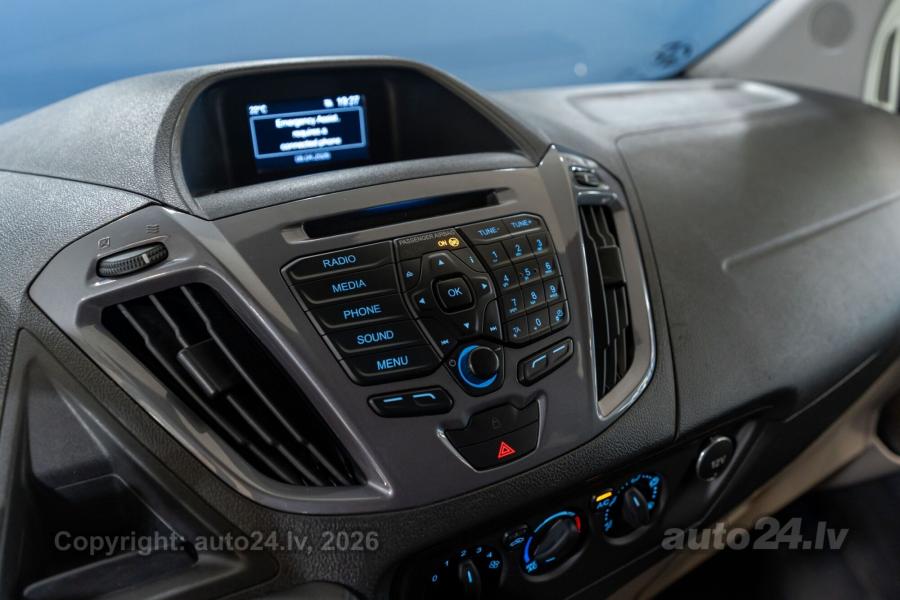 Pelēks Ford Tourneo 2017 Tallina, ar dzinēja tilpumu 2.00 L un nobraukumu 191 tūkst. km par 17990 €, foto 7 vietnē AUTOMOTO.COM.LV