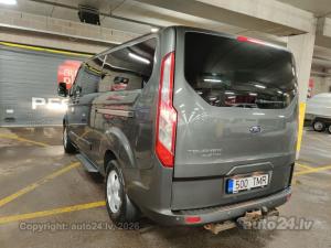 Pelēks Ford Tourneo 2017 Tallina, ar dzinēja tilpumu 2.00 L un nobraukumu 242 tūkst. km par 21500 €, foto 3 vietnē AUTOMOTO.COM.LV