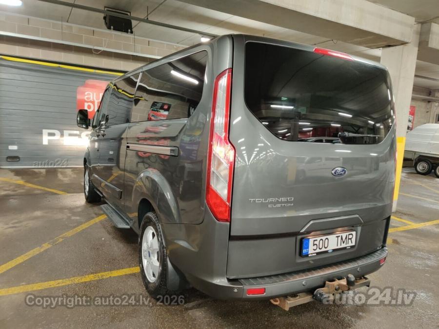 Pelēks Ford Tourneo 2017 Tallina, ar dzinēja tilpumu 2.00 L un nobraukumu 242 tūkst. km par 21500 €, foto 3 vietnē AUTOMOTO.COM.LV