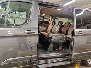 Pelēks Ford Tourneo 2017 Tallina, ar dzinēja tilpumu 2.00 L un nobraukumu 242 tūkst. km par 21500 €, foto 7 vietnē AUTOMOTO.COM.LV