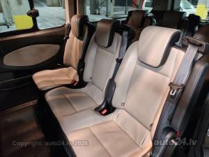Pelēks Ford Tourneo 2017 Tallina, ar dzinēja tilpumu 2.00 L un nobraukumu 242 tūkst. km par 21500 €, foto 8 vietnē AUTOMOTO.COM.LV