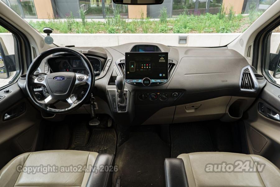 Pelēks Ford Tourneo 2017 Tallina, ar dzinēja tilpumu 2.00 L un nobraukumu 235 tūkst. km par 19999 €, foto 12 vietnē AUTOMOTO.COM.LV
