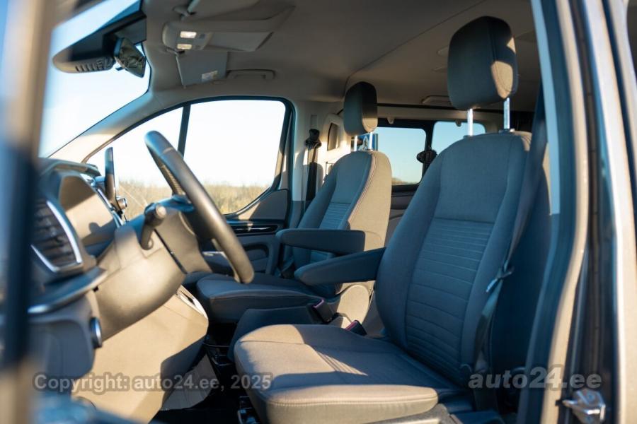 Pelēks Ford Tourneo 2022 Tartu, ar dzinēja tilpumu 2.00 L un nobraukumu 95 tūkst. km par 31000 €, foto 7 vietnē AUTOMOTO.COM.LV