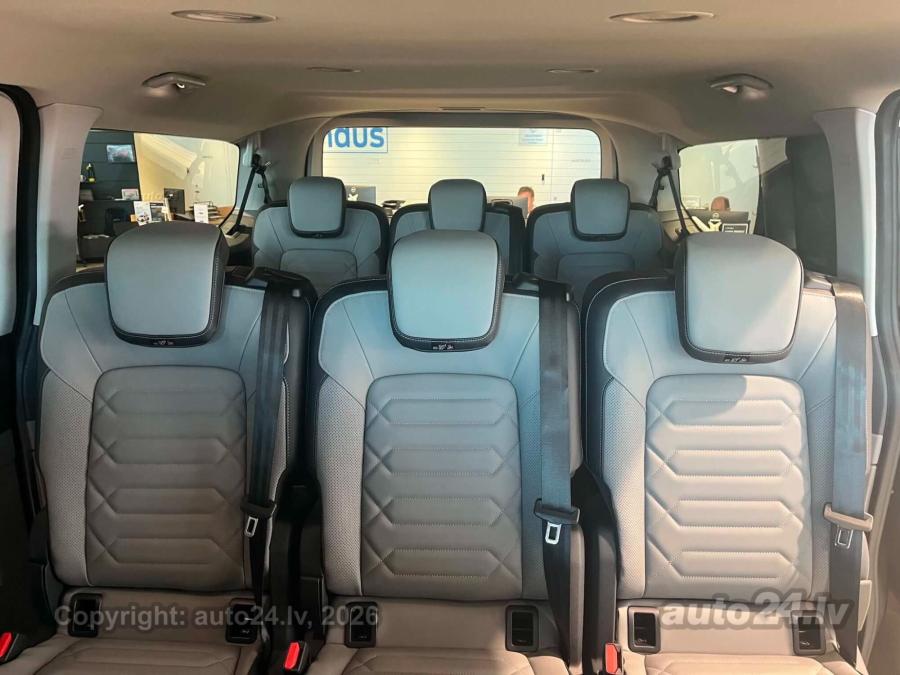 Grey Ford Tourneo 2026 in Tallinn, with an engine capacity of 2.50 L and mileage of 19 thousand km for 61018 €, photo 8 on AUTOMOTO.COM.LV