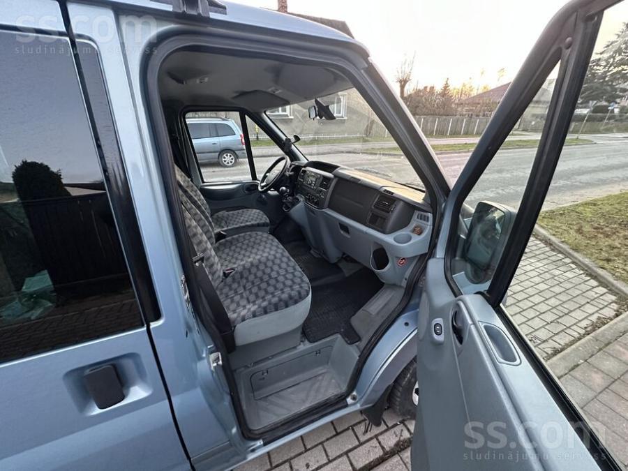 Ford Tourneo 2010 in Liepaja, with an engine capacity of 2.20 L and mileage of 244 thousand km for 8500 €, photo 23 on AUTOMOTO.COM.LV